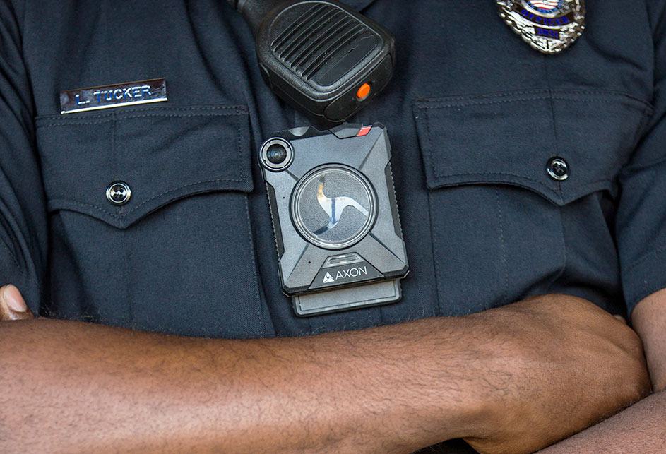 Why Taser Changed Its Name And Offered Every Cop A Body Camera - Fast ...
