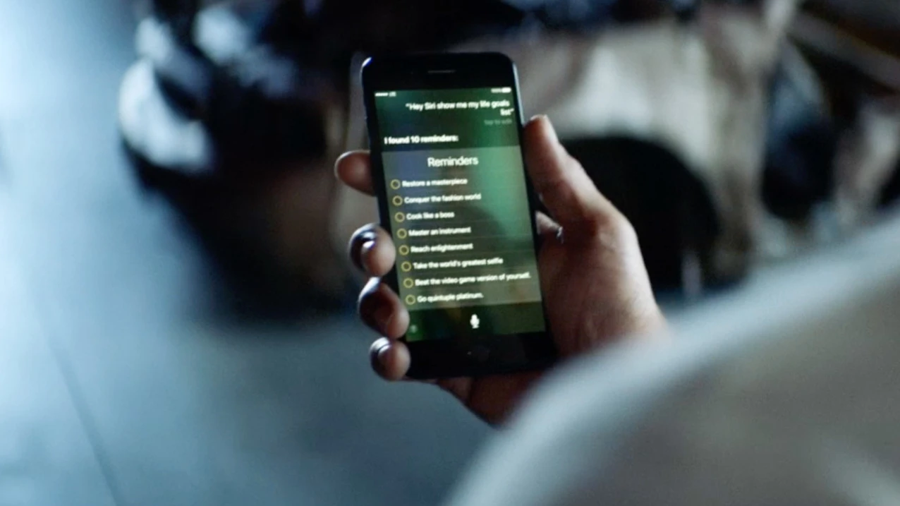 Apple Explains How It's Making Siri Smart Without Endangering User ...