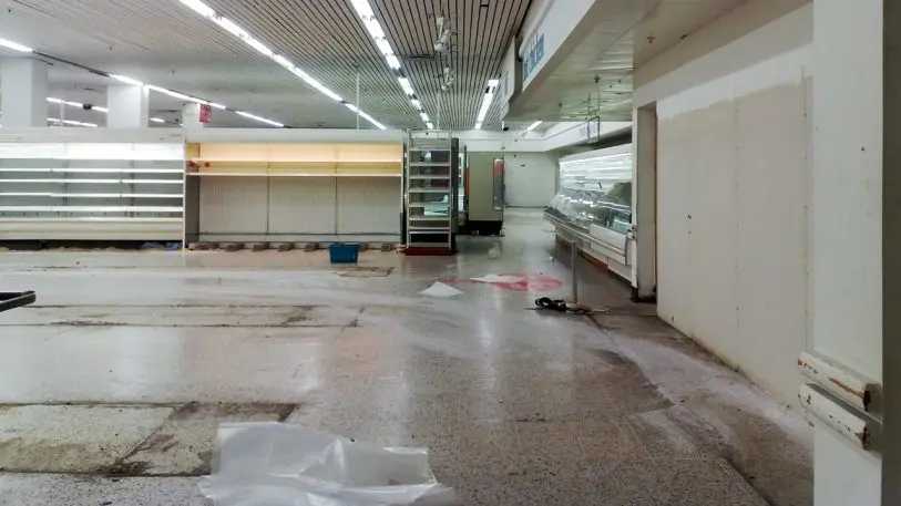 How Closing Grocery Stores Perpetuate Food Deserts Long After They're ...