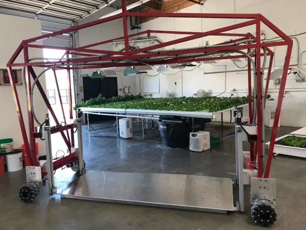 This Robot Handles The Entire Process Of Growing Lettuce By Itself ...