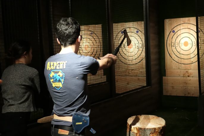Axe-Throwing Bars: Why Mixing Weapons And Beer Is Surprisingly Good ...
