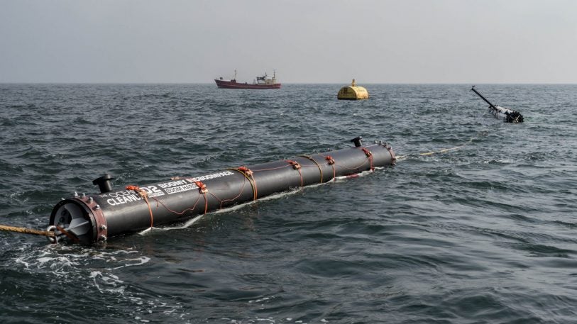 The Revolutionary Giant Ocean Cleanup Machine Is About To Set Sail ...