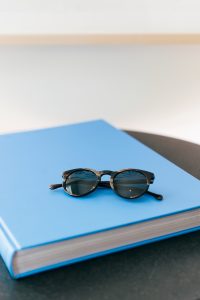 These stylish sunglasses have blue-light filtering tech that combats ...