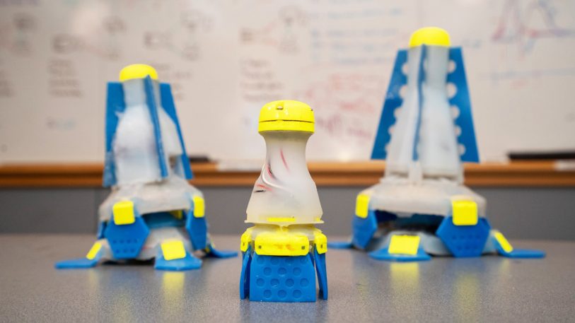 This little robot swims through pipes and finds out if they're leaking ...