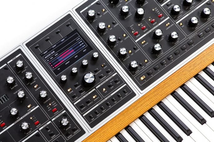 Go inside Moog's new polyphonic synthesizer and live-streaming website ...