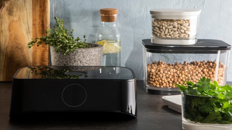These high-tech storage containers will tell you when food goes bad ...
