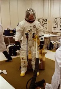 How a real Apollo astronaut helped First Man shoot the moon - Fast Company