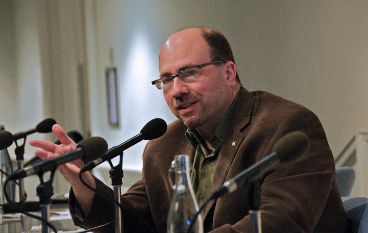 Craig Newmark gives $5 million to vets, continuing his charitable ...