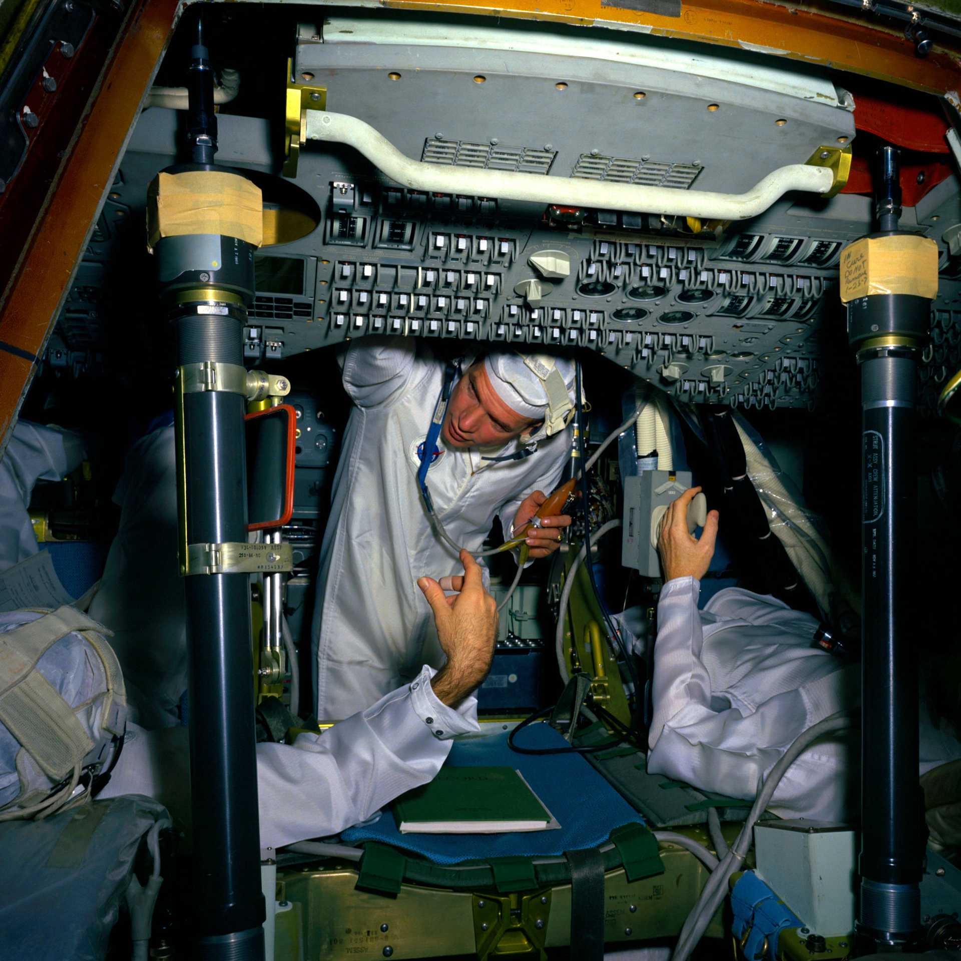 Astronauts were going to fix the spaceships while they flew them - Fast ...