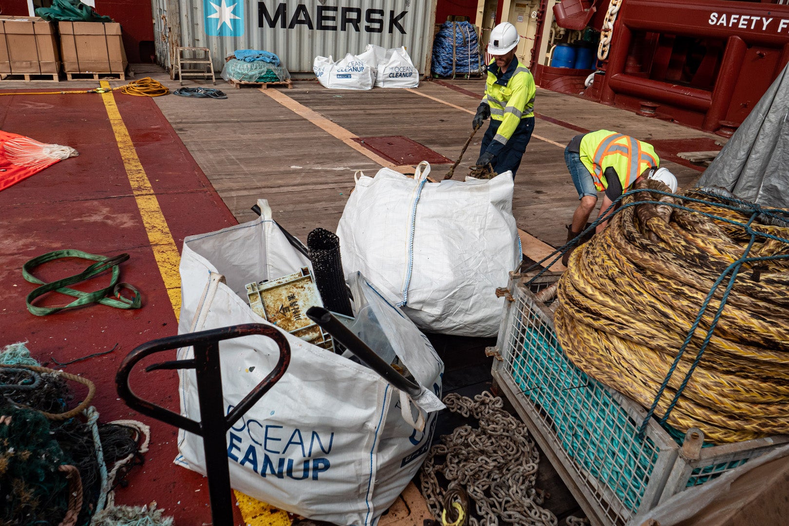 The Ocean Cleanup device has been redesigned—and is almost ready to try ...