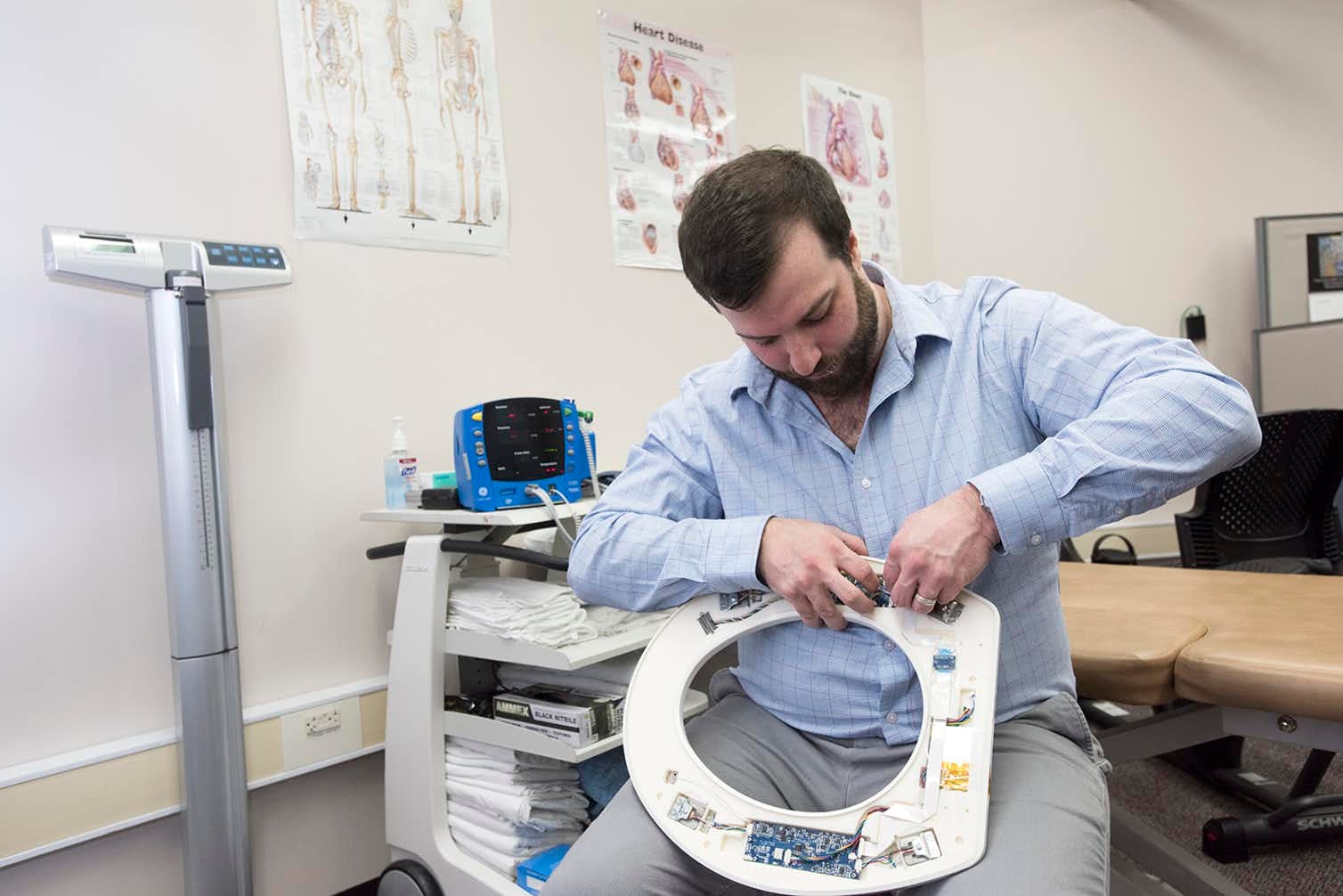 This smart toilet seat monitors your heart health through your gluteus ...