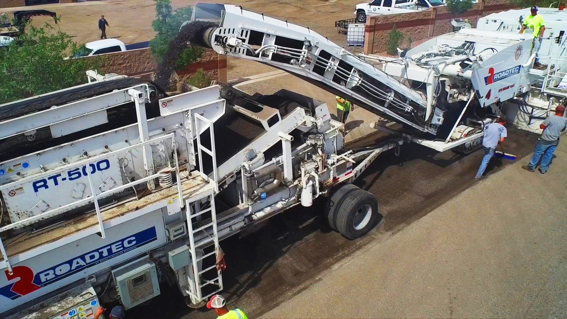 Los Angeles is testing 'plastic asphalt' that makes it possible to ...