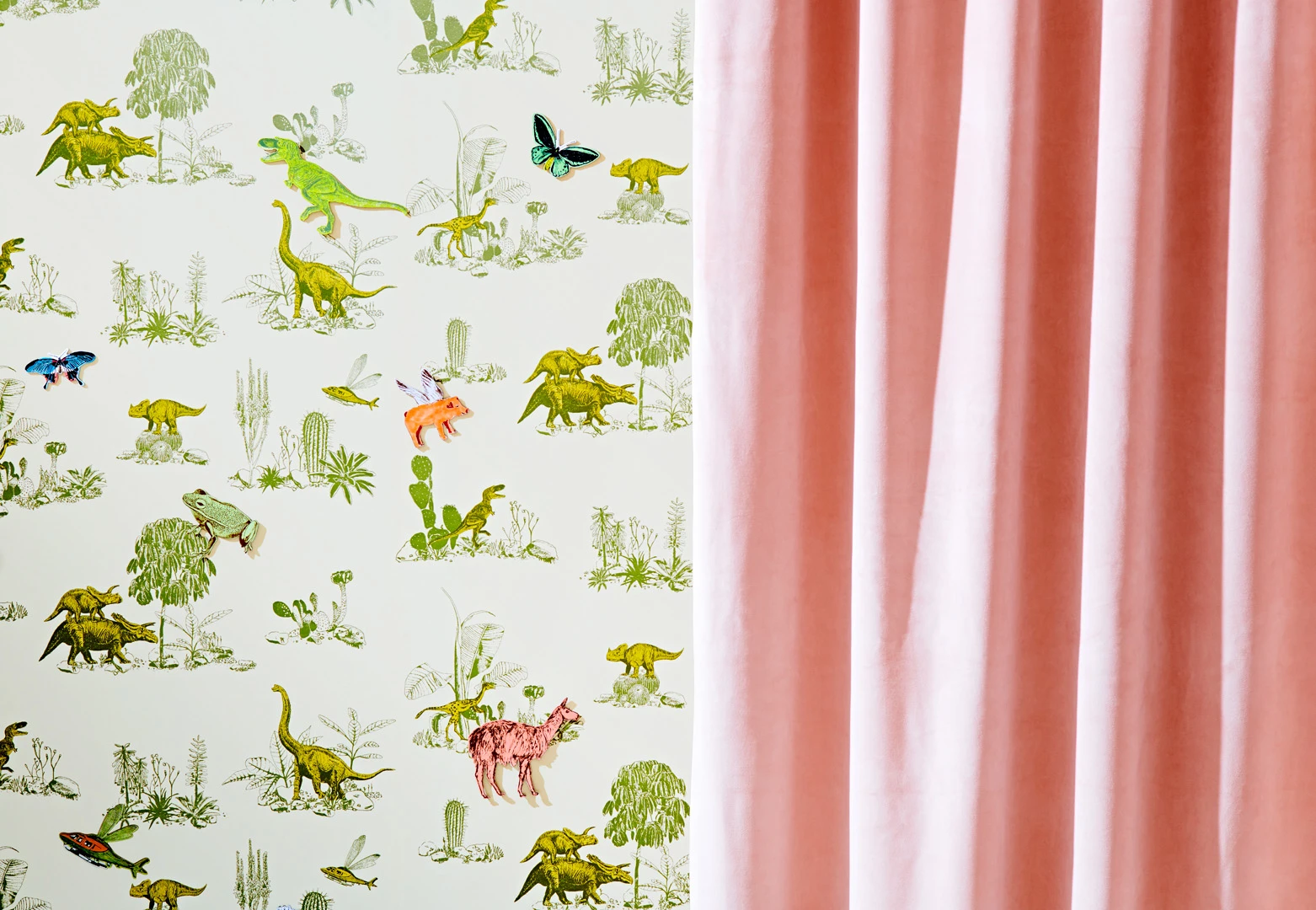 This magnetic wallpaper won Etsy's first global design competition ...
