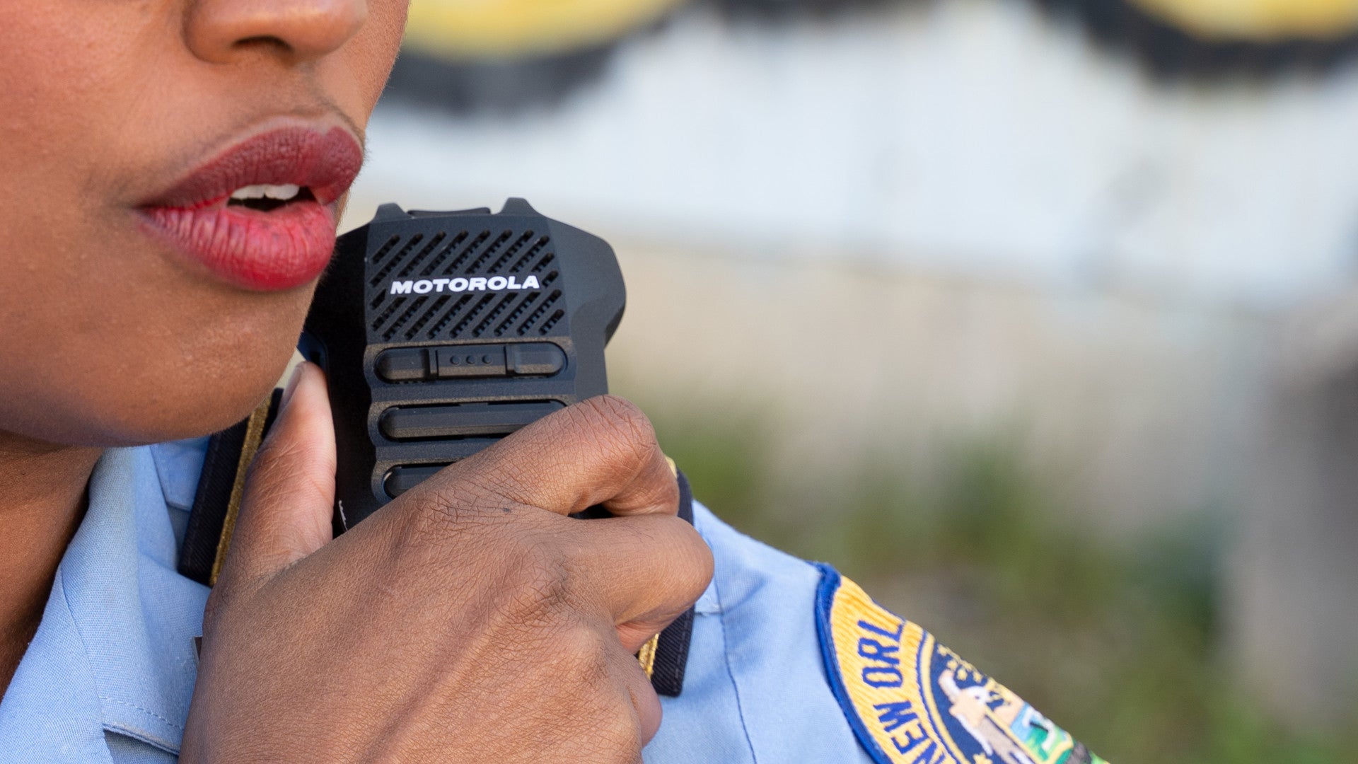 Motorola is building a new kind of walkie-talkie for first responders ...