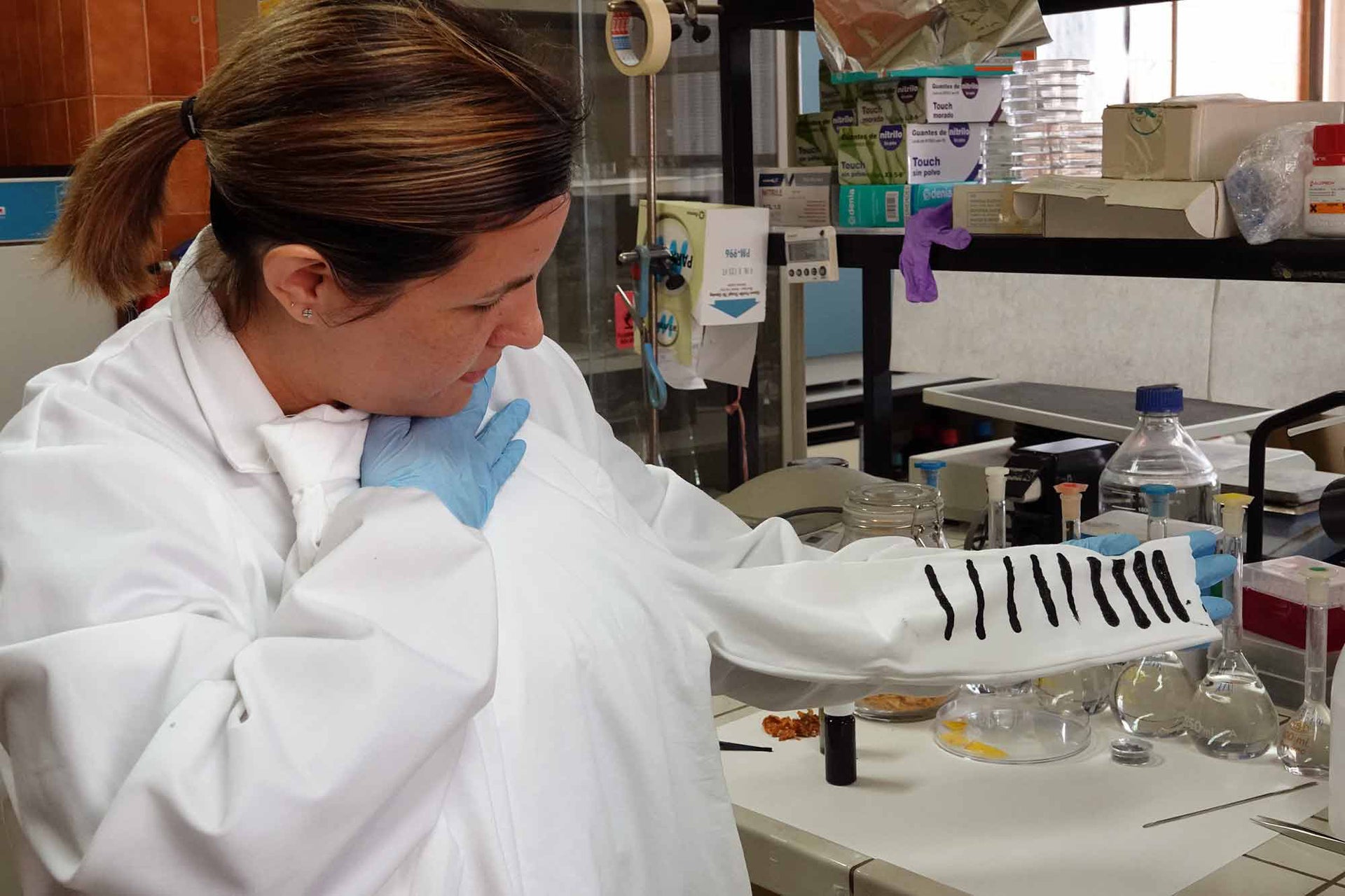 This T-shirt uses your body heat to generate electricity - Fast Company