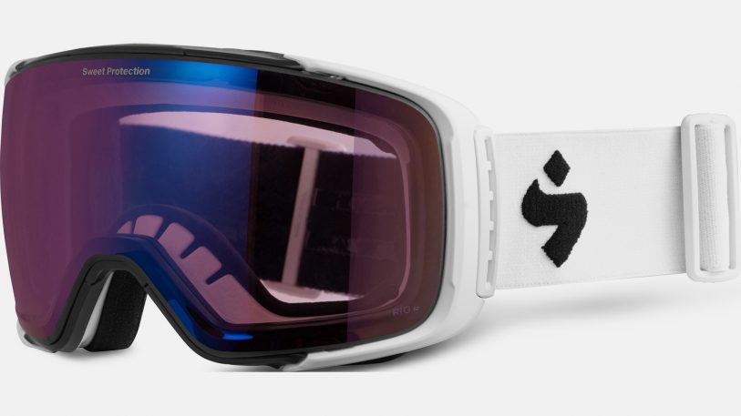 These are hands-down the best ski and snowboard goggles - Fast Company