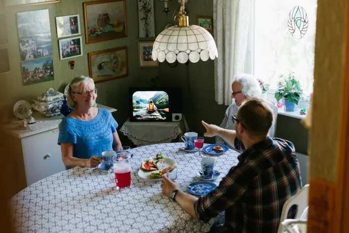 We're feeling more lonely than ever—here are 5 ways technology can help ...