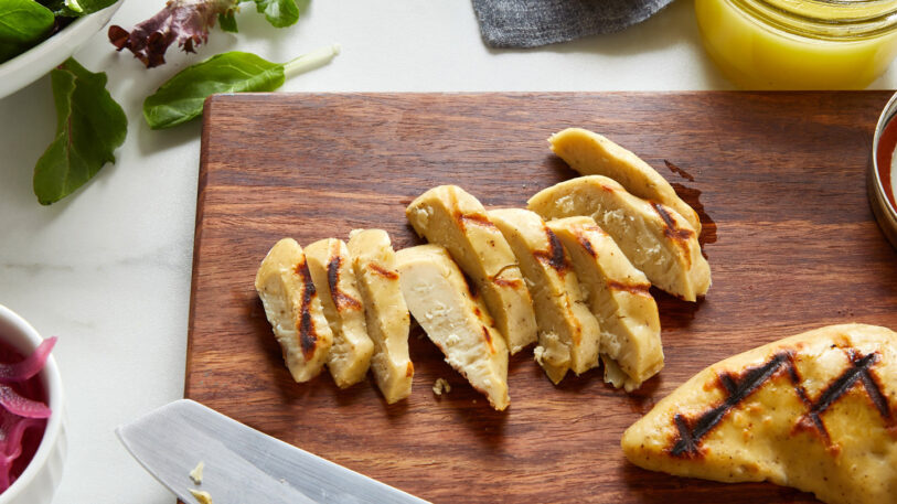 This lab-grown chicken just got the world's first regulatory approval ...