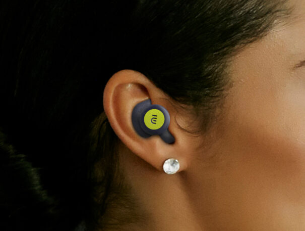 These brain-stimulating earbuds could ease pain caused by rheumatoid ...