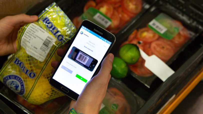 These electronic price tags lower the cost of groceries as they get ...