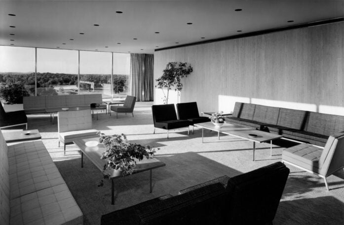 How pioneering modernist designer Florence Knoll revolutionized work ...