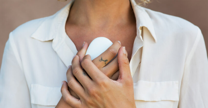 This company turns your loved one's ashes into beautiful pebbles - Fast ...