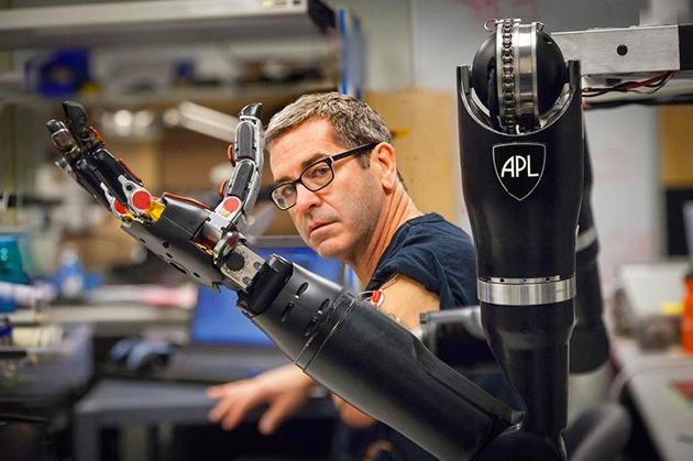 This startup is bringing the first mind-controlled prosthetic arm to ...