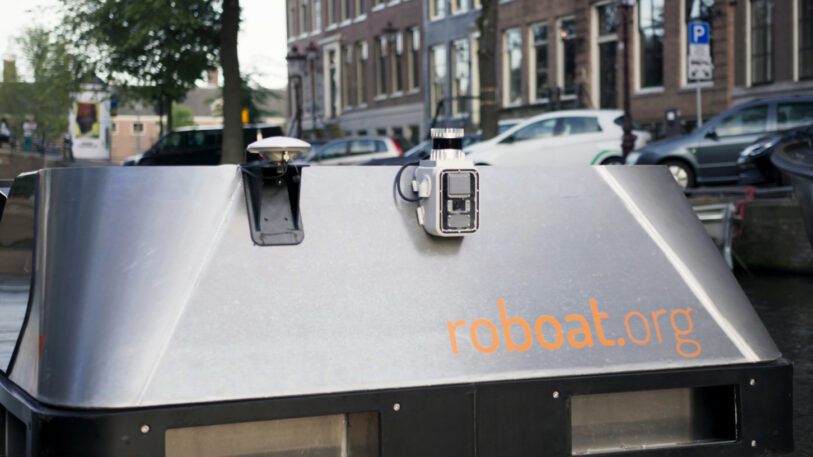 This autonomous, robotic boat could transform a city's waterways - Fast ...