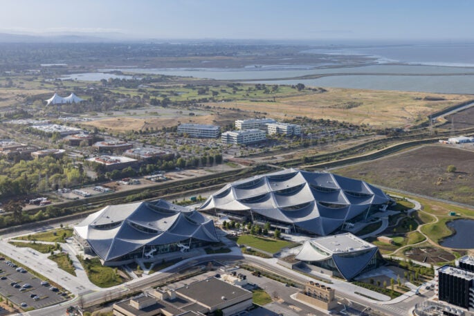 At Google's new campus, 'dragonscale' solar panels capture sunlight ...