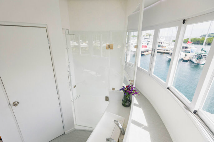 The SeaPods are self-sufficient spherical ocean-bound residences.