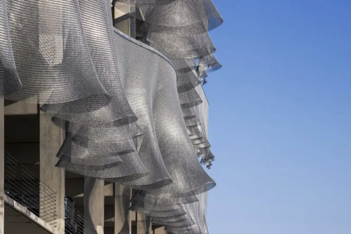 Chainmail movie costumes have evolved into a temperature-reducing ...