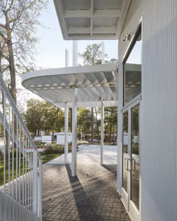 This building’s walls keep themselves cold so you don’t need as much AC