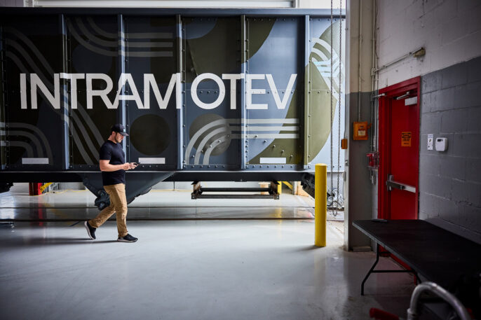 This startup electrifies individual train cars so they can drive themselves