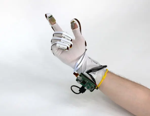 VR could be getting the sense of touch thanks to this new haptic glove