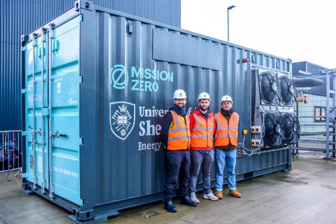 This shipping container uses water and solar power to capture CO2 from ...
