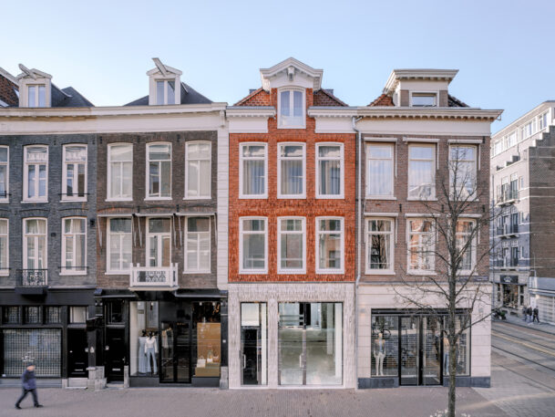 3D printed tiles turn this Amsterdam storefront into art