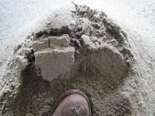 This simple machine turns glass bottles into sand